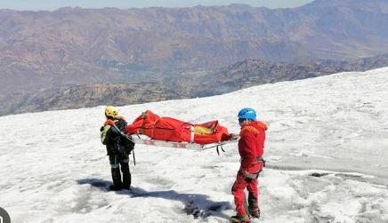 بی سی کے علاقے میں پہاڑی سے تین گمشدہ کوہ پیمائوں کی لاشیں بر آمد کر لی ...